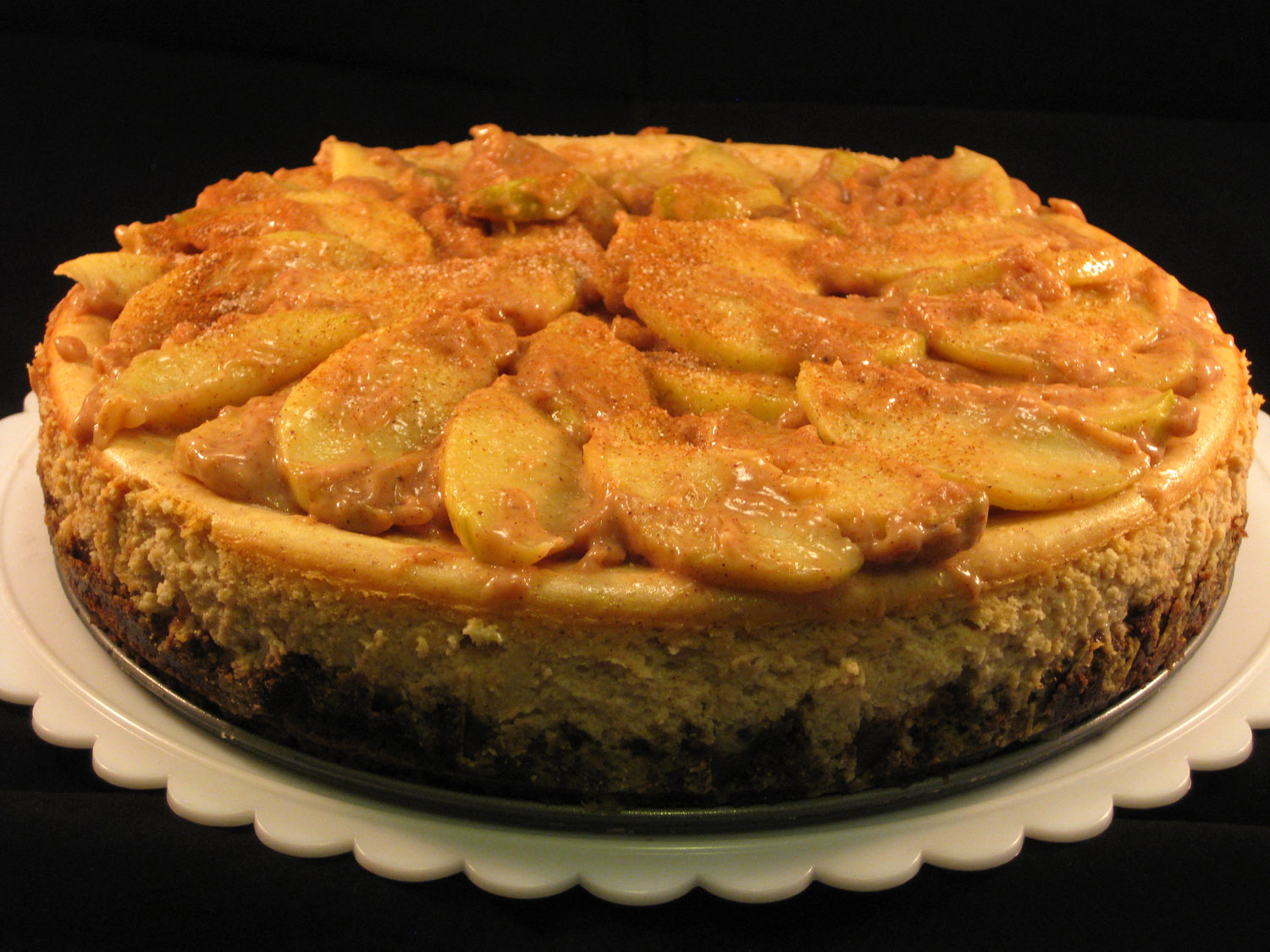 Apple Cinnamon Cheesecake | Sweet Jumbles