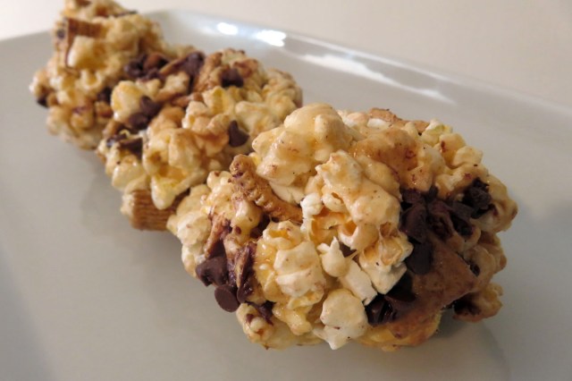 S’mores Popcorn Balls | Sweet Jumbles